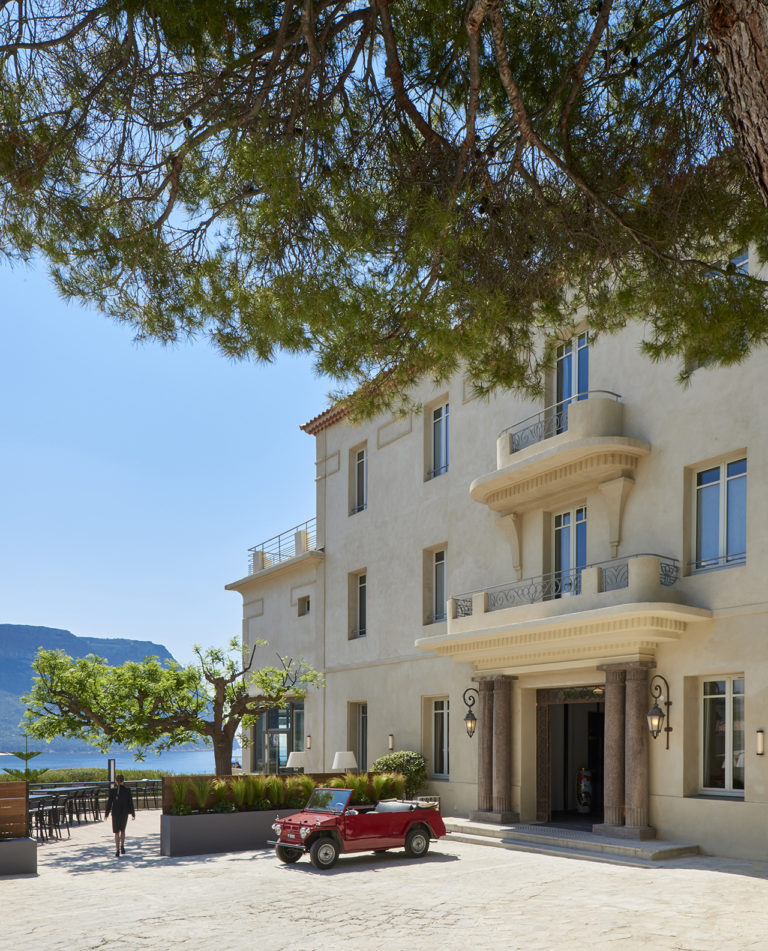 This chic French hotel just opened its doors after a full renovation ...