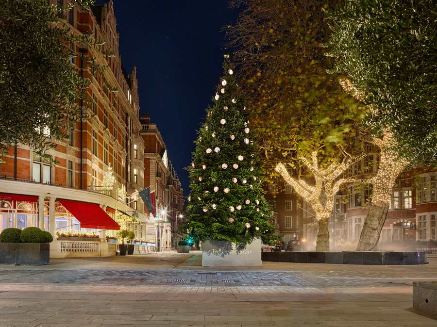 The Connaught Christmas Tree 2025: Urs Fischer Unveils a Dazzling ...